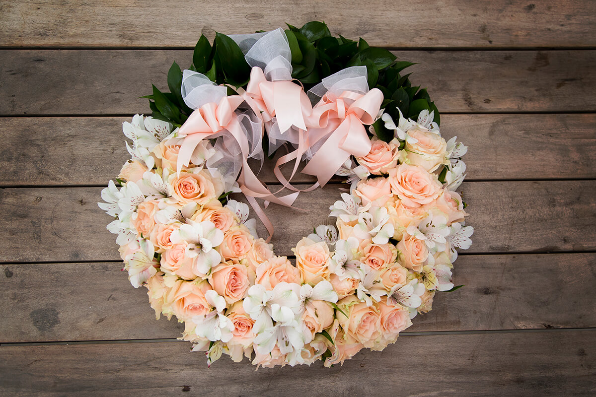 Ribboned Round Wreath – Story Online Store